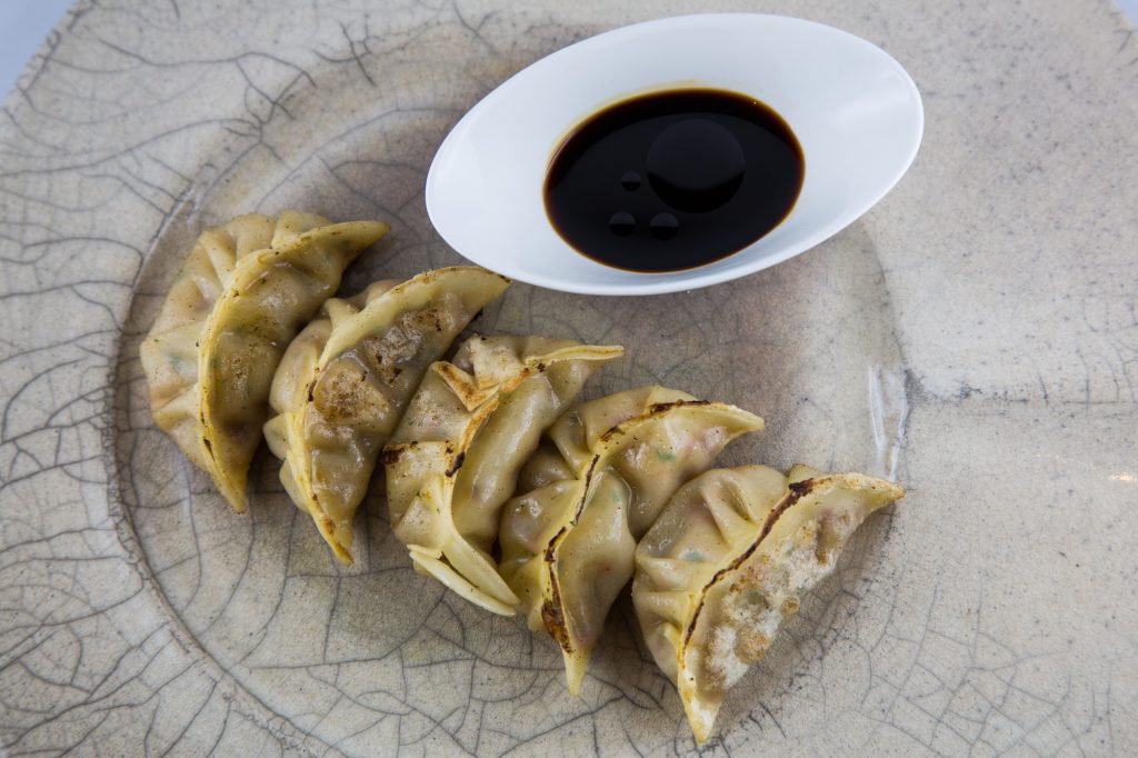 Grilled ravioli, cod, basil and cherry tomatoes - 5 pieces - Cosaporto